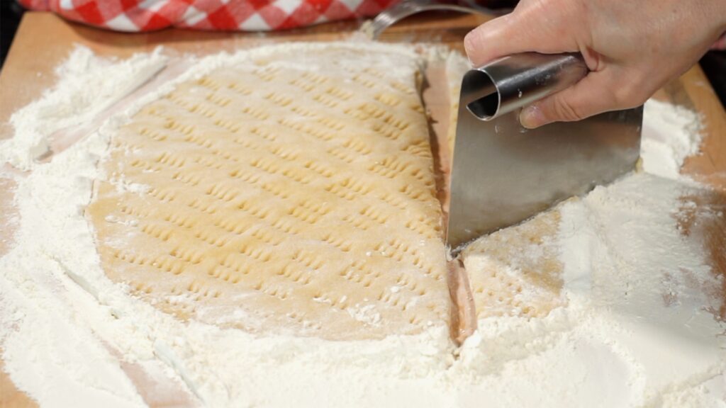 Pastette (Calabrian Milk Cookies) - Marisa Mariella